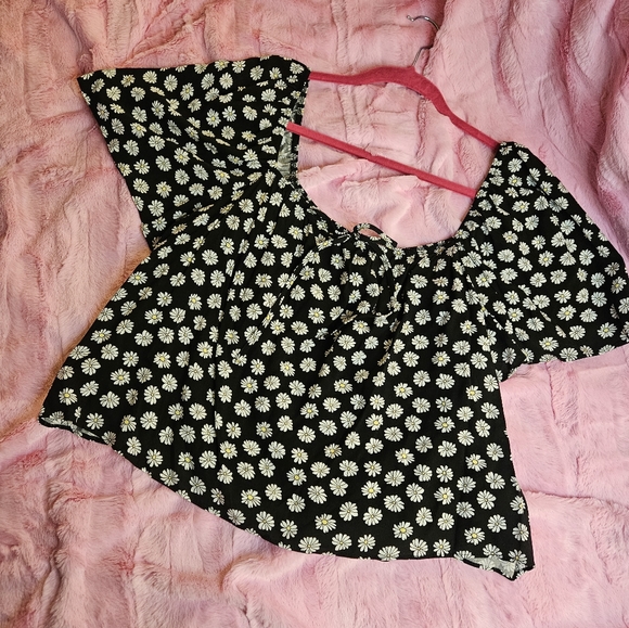 Primark | Tops | Daisy Cropped Top | Poshmark